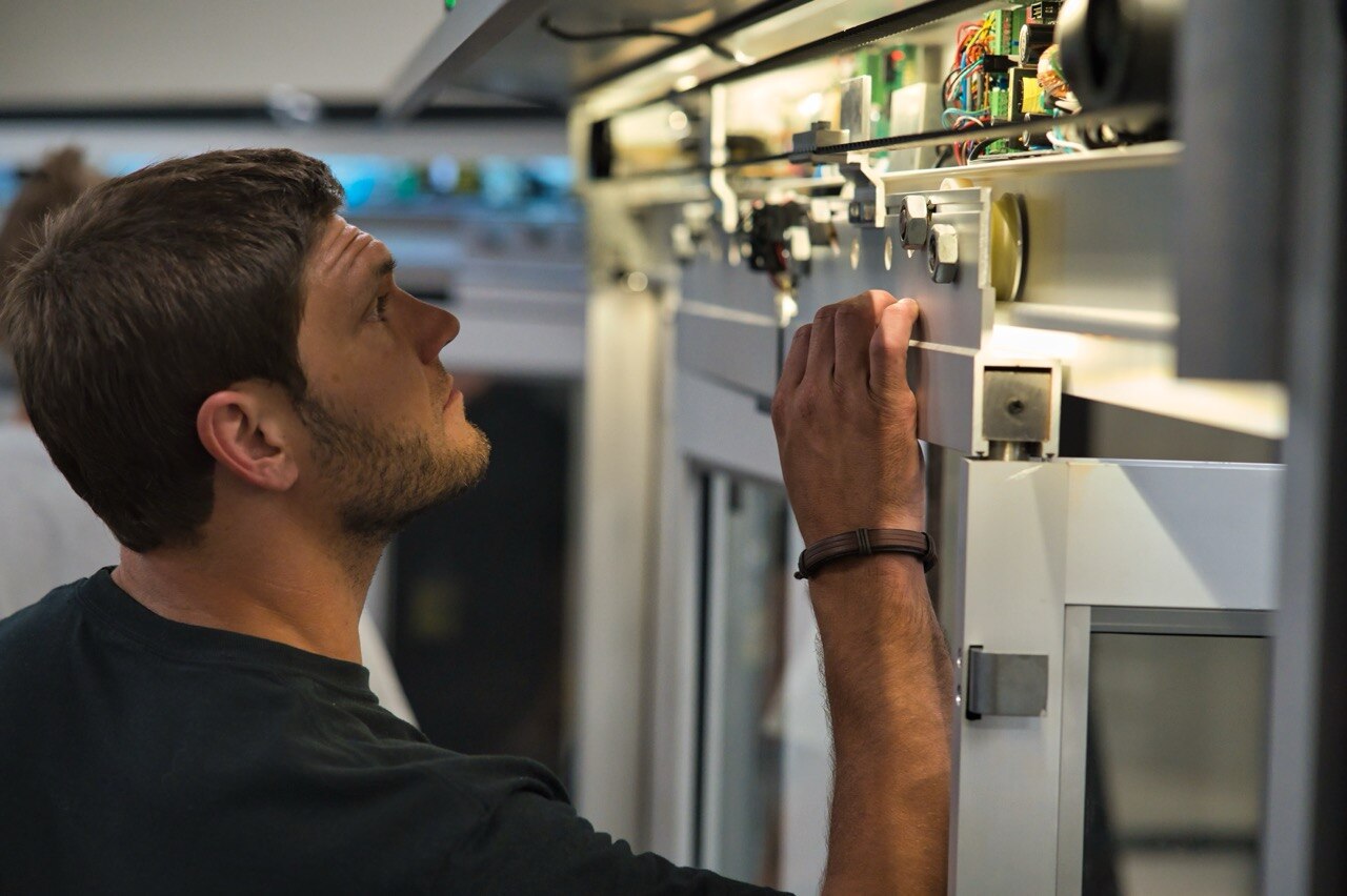 Commercial Automatic Doors and Door Services | STANLEY Access Technologies